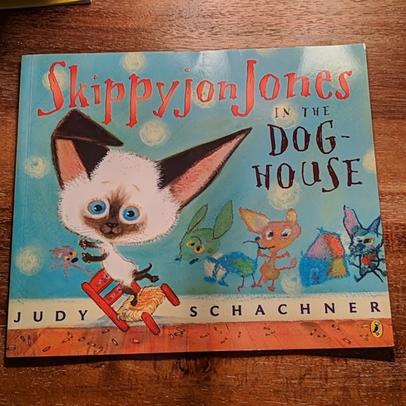 Is Skippyjon Jones A Cat Or A Dog